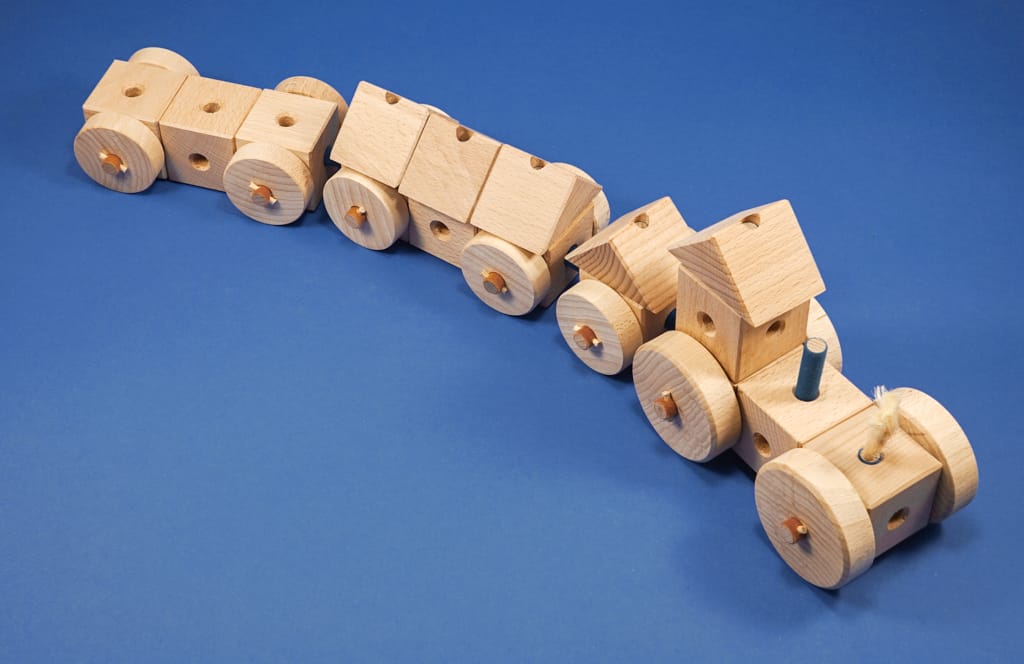 Holzbaukasten - Volkskunst und Design
